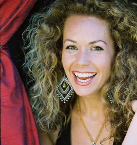 Zhena Muzyka: Η ανύπαντρη μητέρα που έγινε εκατομμυριούχα από το τσάι