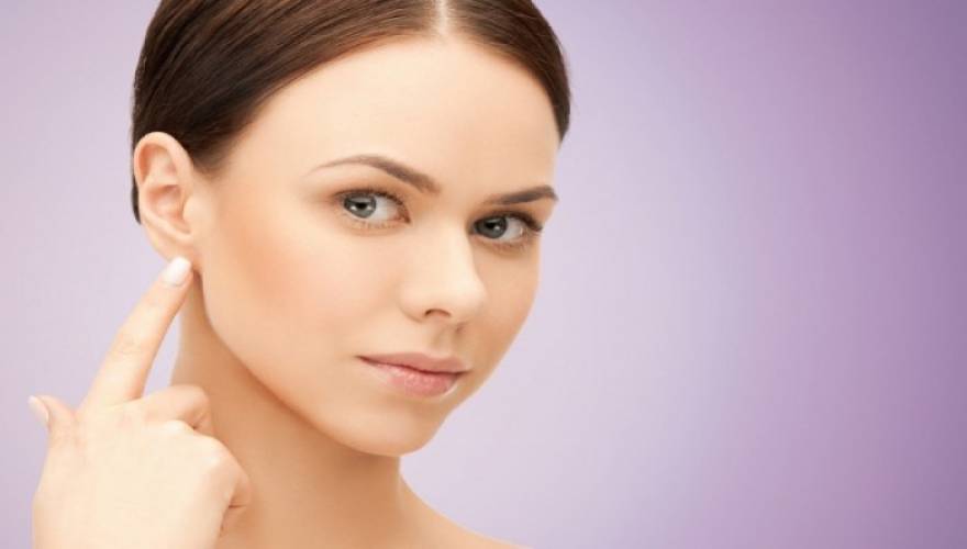 Σφύζουσες εμβοές: Γιατί ακούμε την καρδιά να χτυπάει στα αφτιά μας