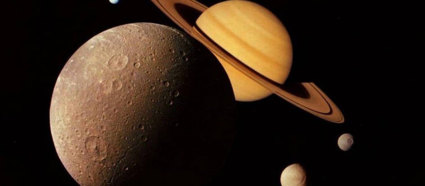 «Καυτός Κρόνος»: Ανακαλύφθηκε πλανήτης 60 φορές μεγαλύτερος από τη Γη