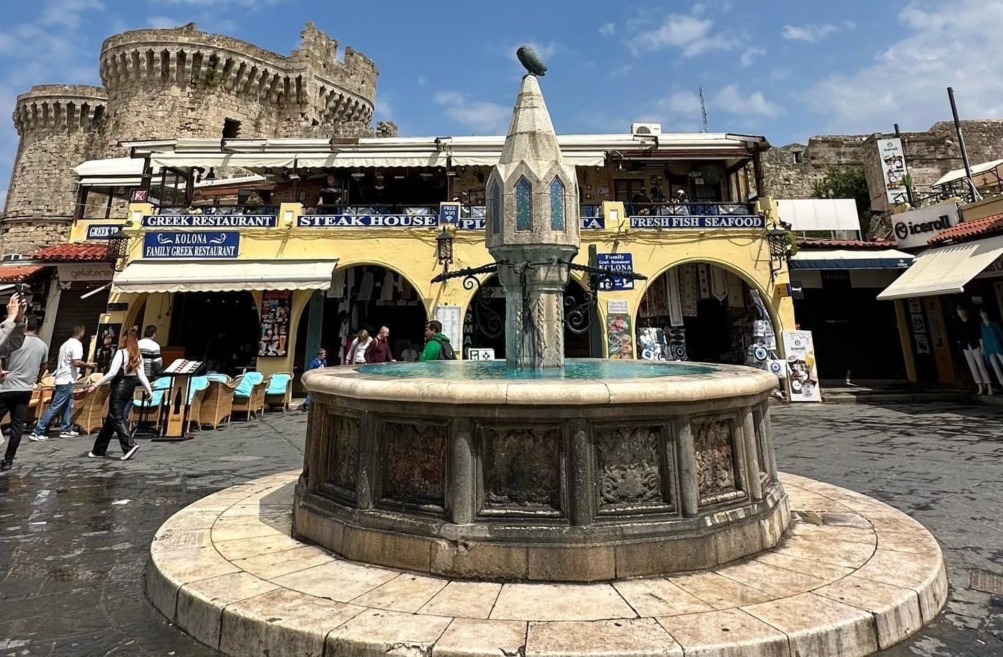 Η Ρόδος, στην κορυφή των προορισμών για όσους ταξιδεύουν solo